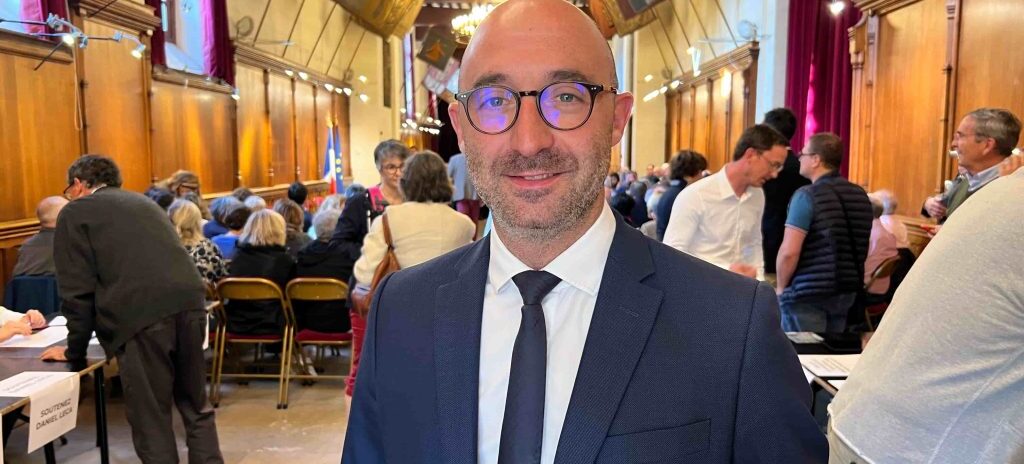 Législatives Compiègne : Xavier Bertrand et le candidat écologiste ...